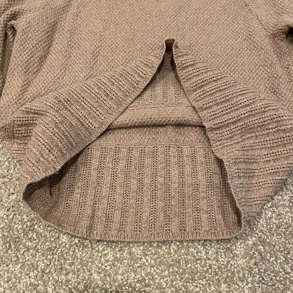 Universal Thread | Sweaters | Neutral Vneck Sweater | Poshmark